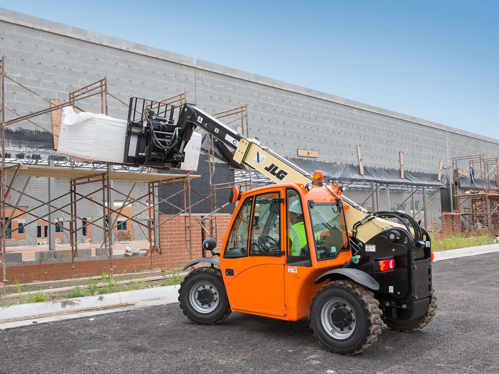 18' JLG TELEHANDLER | Nevco Rental